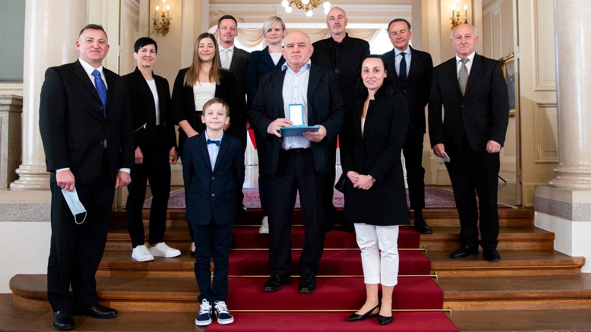 Celjski trener juda Marjan Fabjan prejel državno odličje za izjemne ...